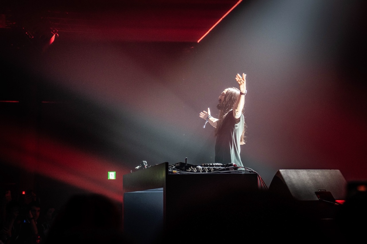 Philip Morris International celebra una década de innovación con IQOS ...